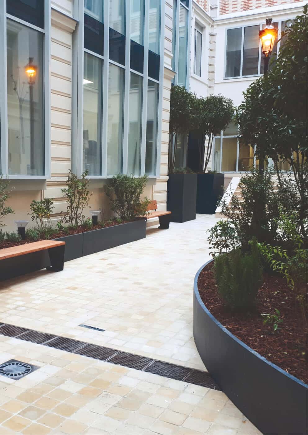 Pflanzkübel mit Sitzbank / Sitzgelegenheit, Bank mit Blumenkübel - ATECH